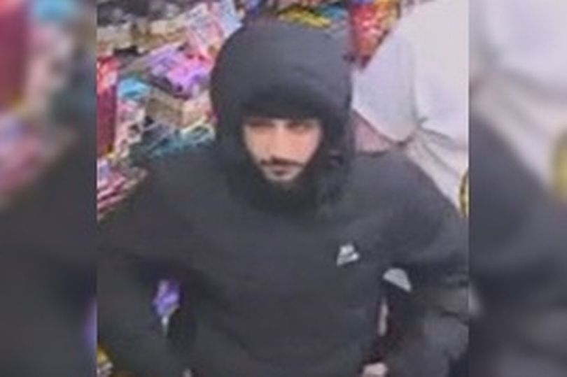 Police want to speak to this man after teenager robbed at knifepoint