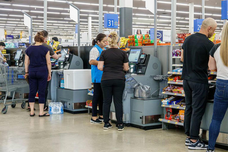 Walmart quietly changes checkout decision as shoppers fear it's going ...
