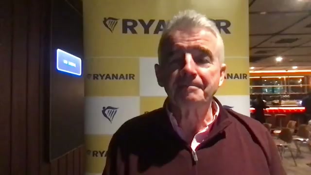 Ryanair boss makes proposition to Musk as airline row continues