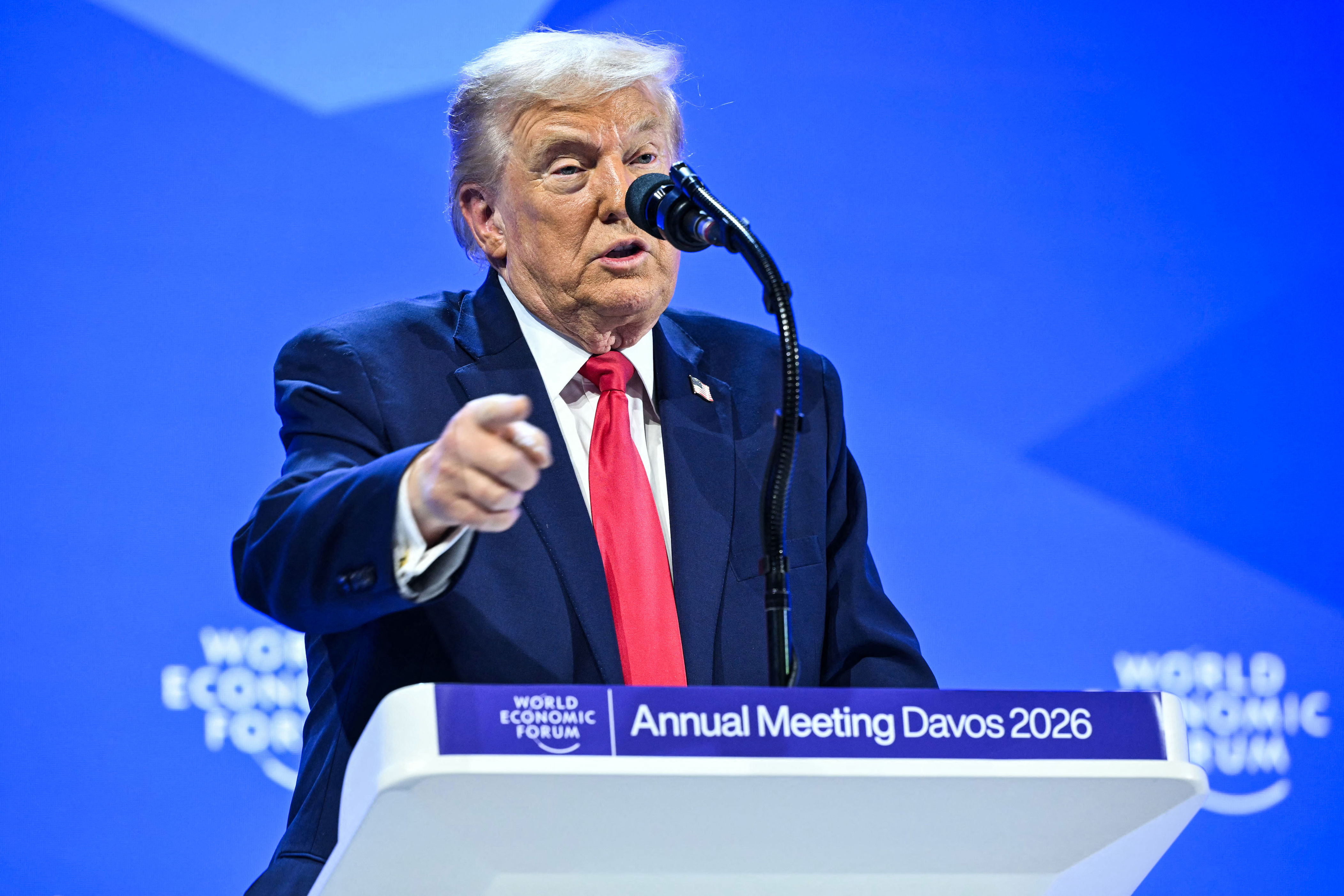 Trump pushes immediate Greenland talks in Davos