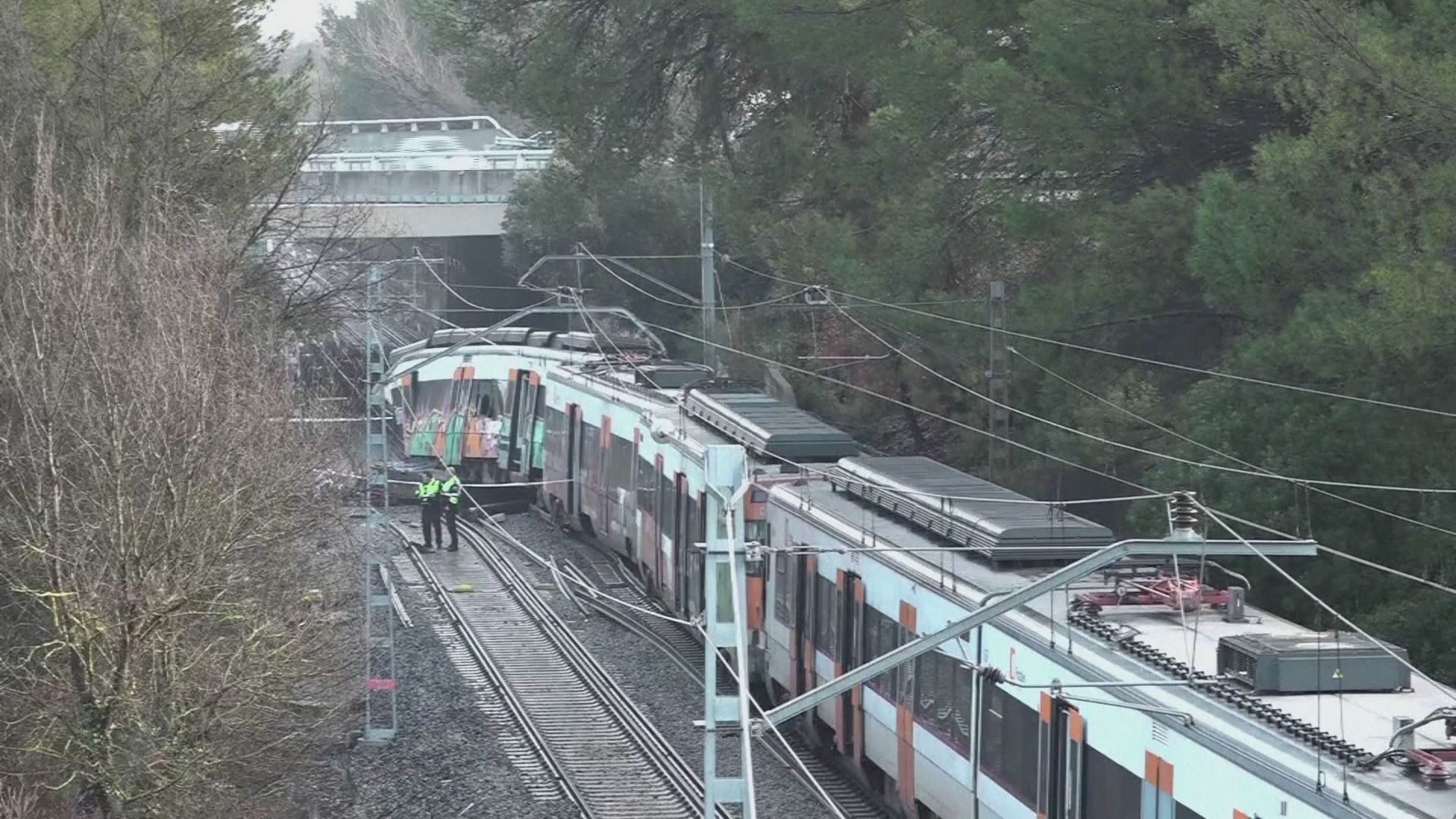 Spain in mourning after second train crash in 2 days kills 1. Death ...