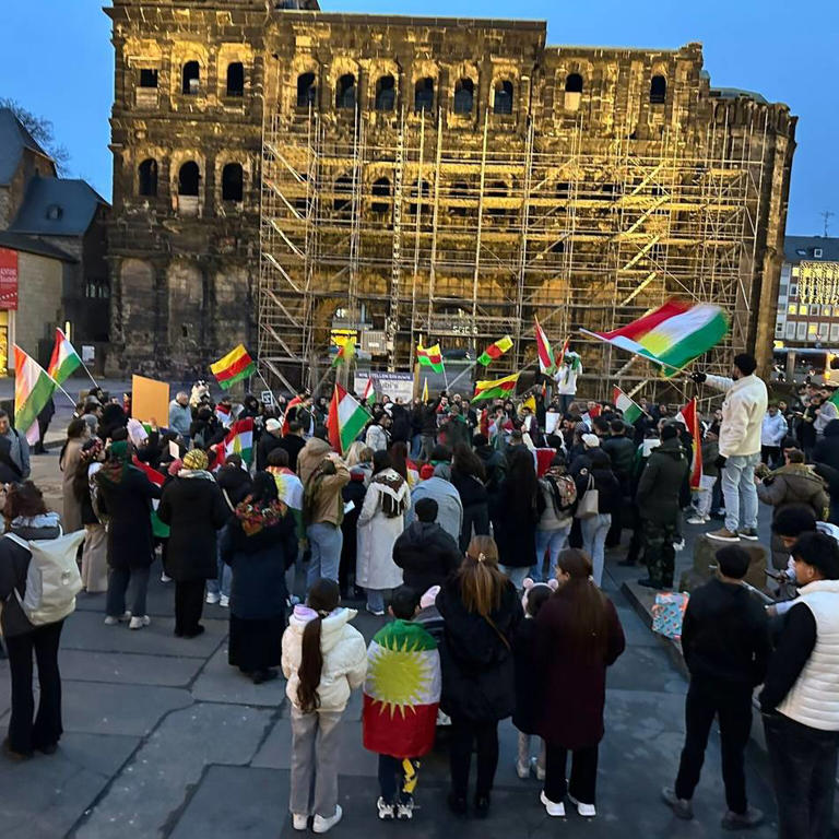 Böller-Vorfall bei Kurden-Demo in Trier: So reagieren Polizei und ...