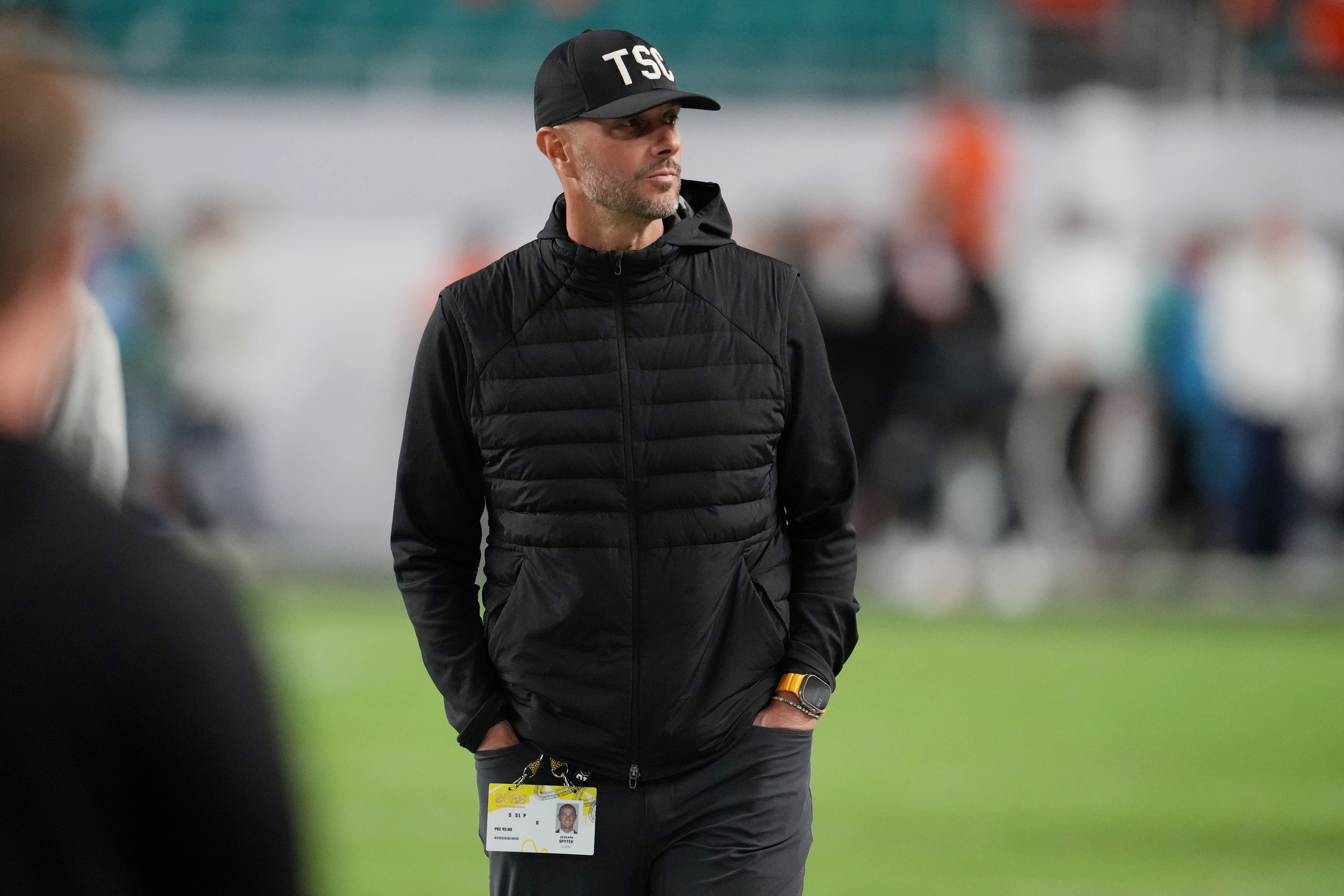 Trenches take center stage in 3-round Raiders mock draft