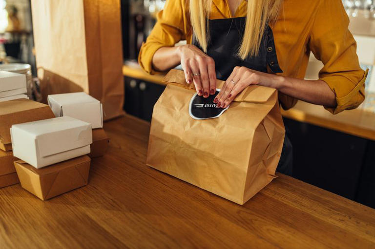 Restaurant goers hit with higher fees after new 2026 carryout law