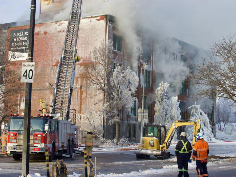Update: Jacques-Cartier Bridge fully reopens after major fire in ...