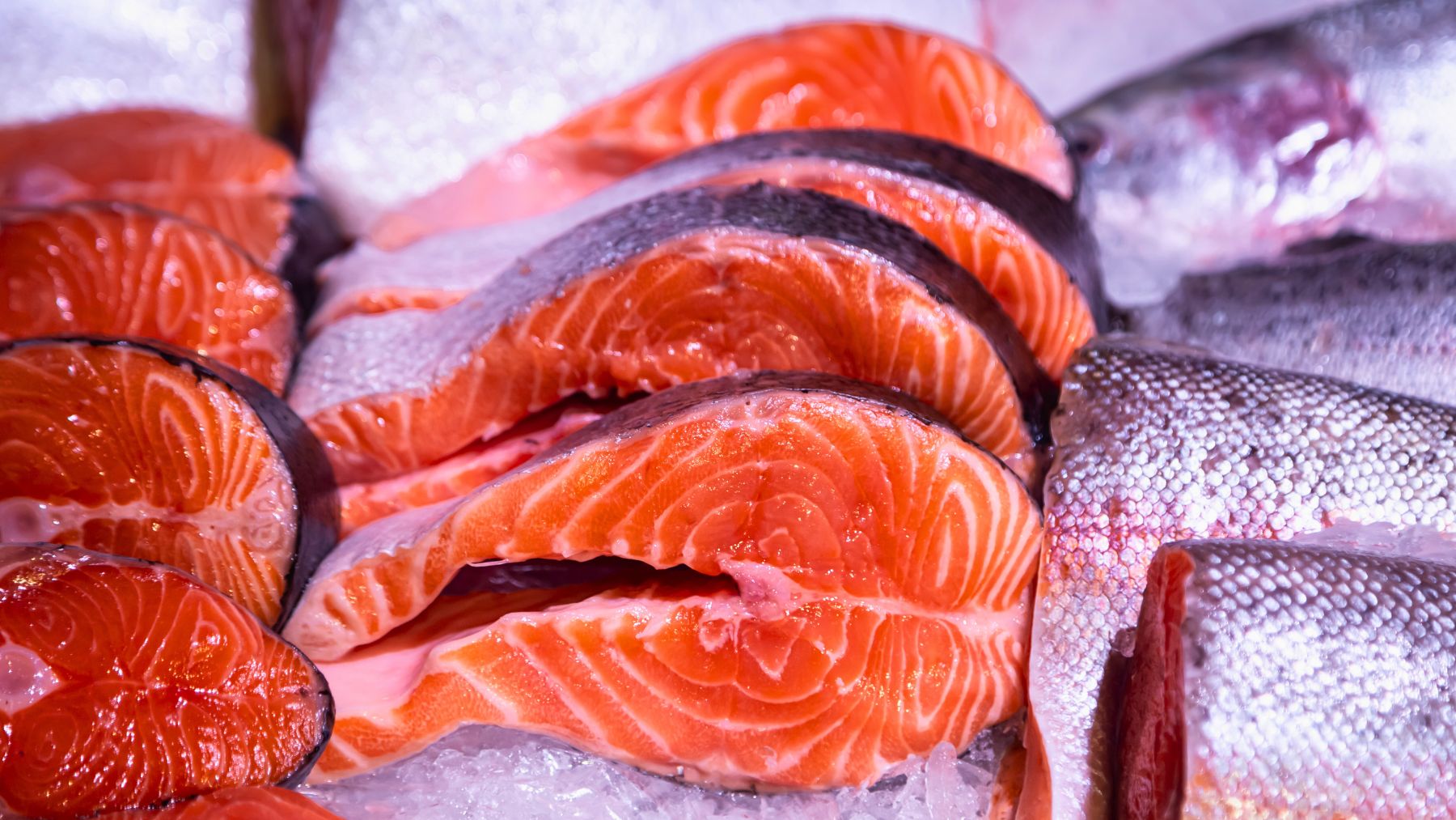 Luis Costa, pescadero catalán: «El truco para saber en la pescadería si ...