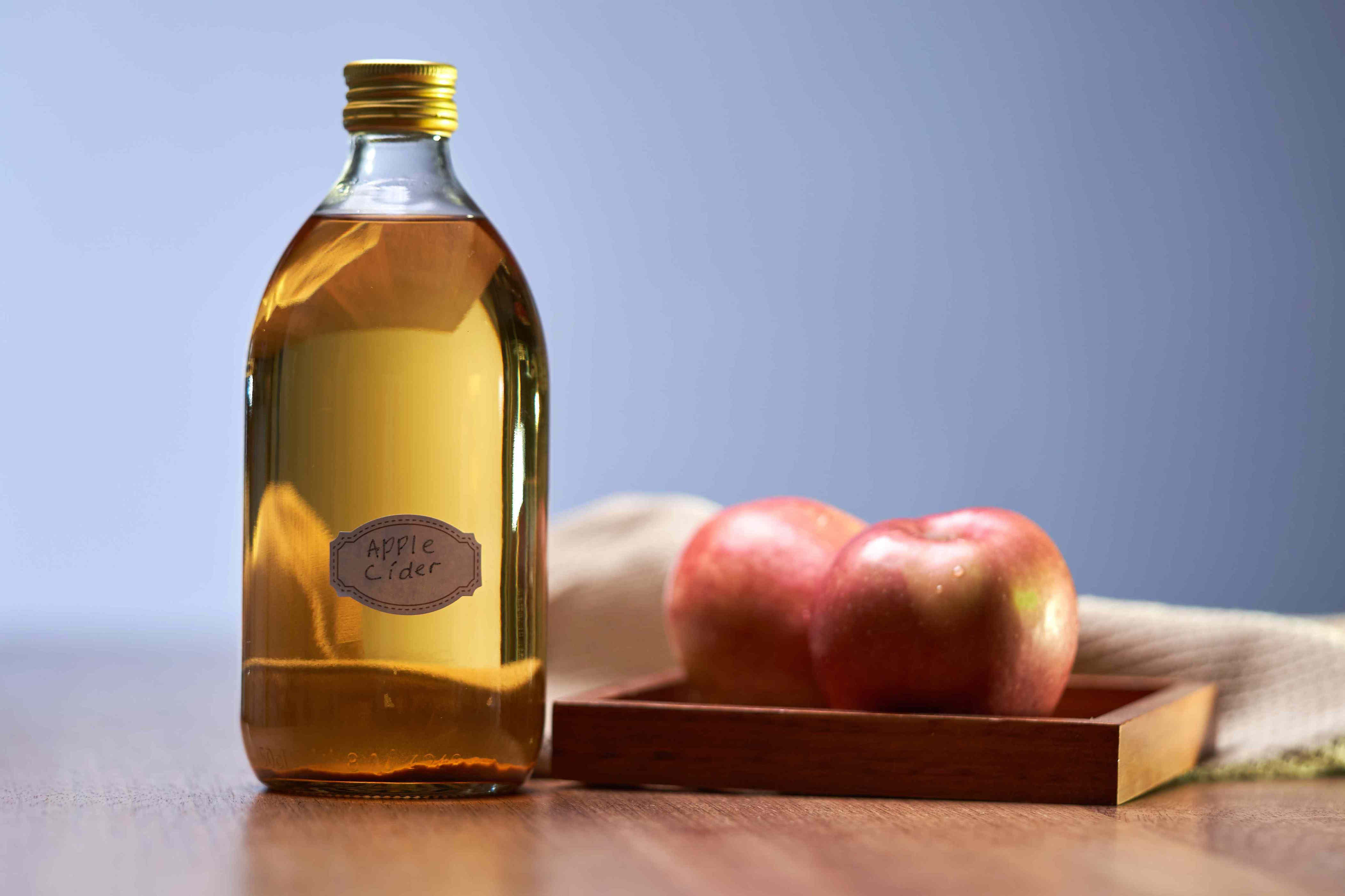 What does apple cider vinegar really do for your health? Nutritionists ...