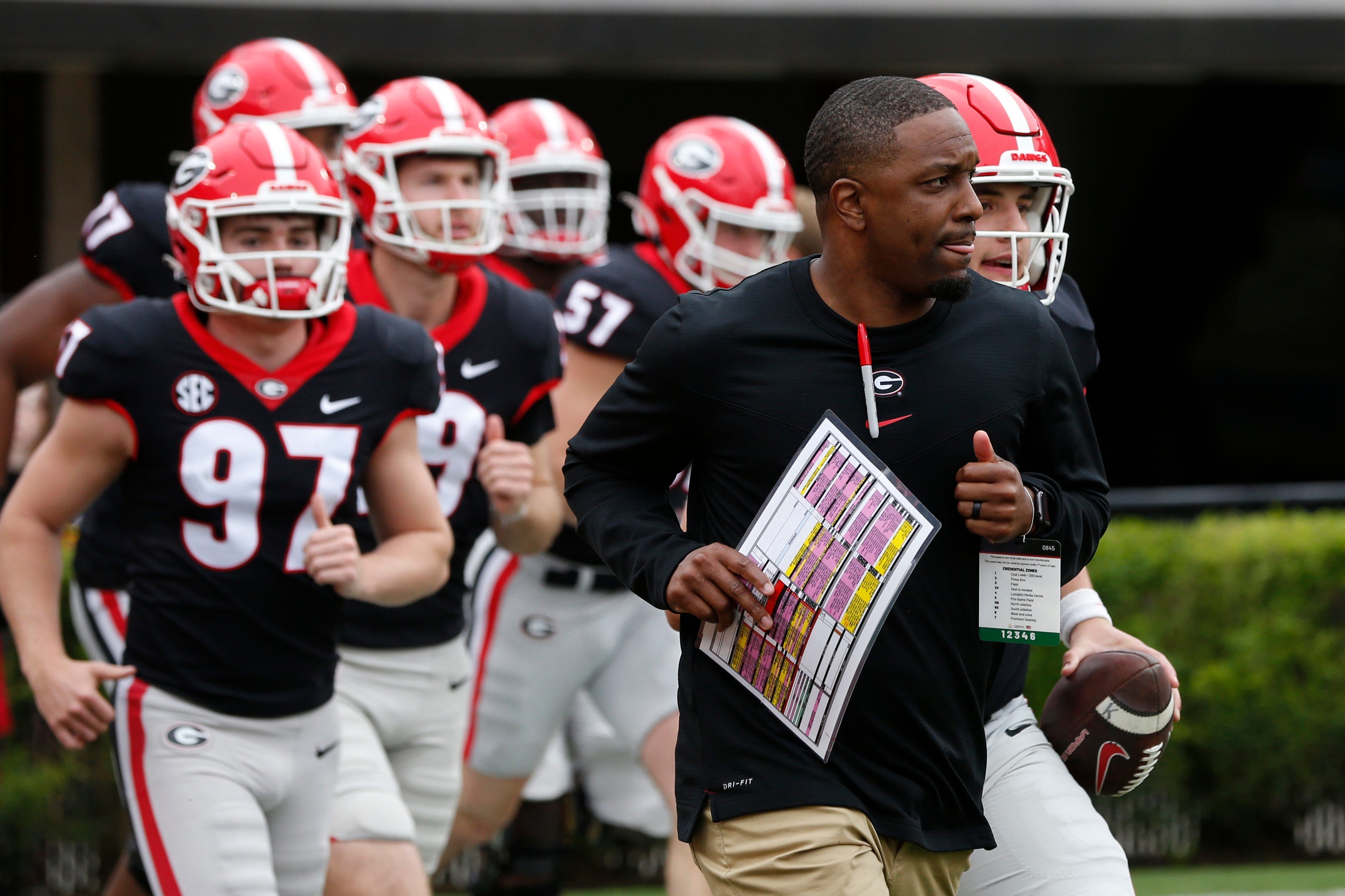 Falcons request to interview former Georgia interim coach