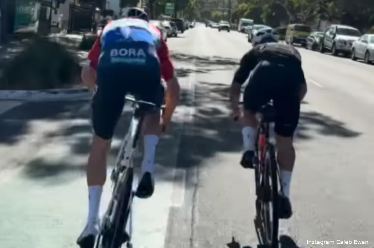 🎥 Retired Ewan casually outsprints Van Poppel and Welsford, but may ...