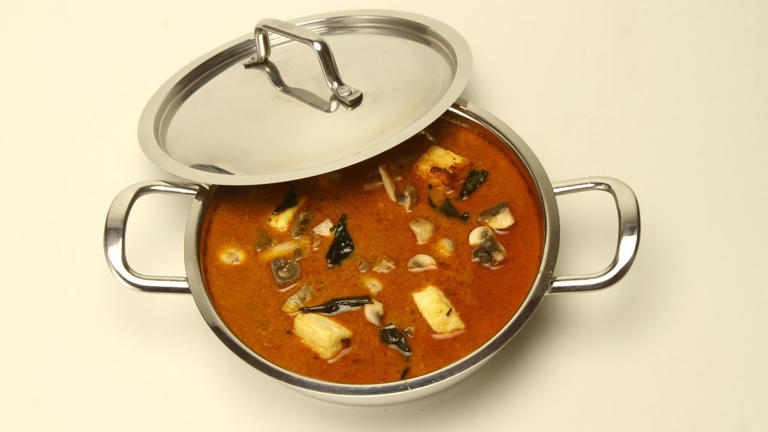 I refused to feed aunt's oily cooking to my child. I prepared my own ...