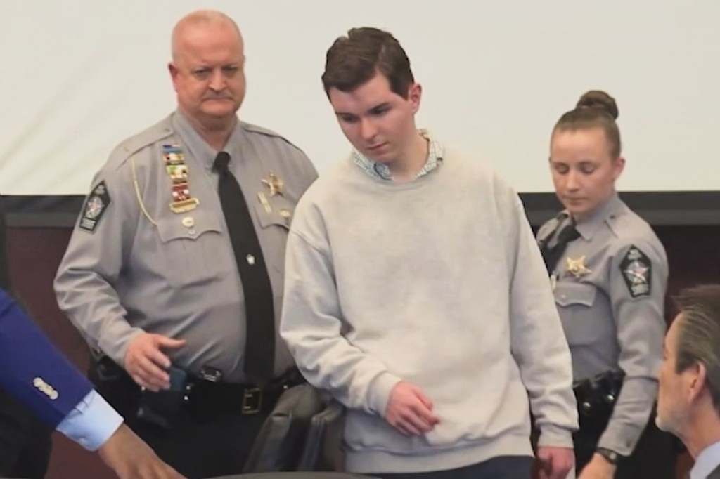 Teen shooter Austin Thompson will plead guilty to murdering brother, 4 ...