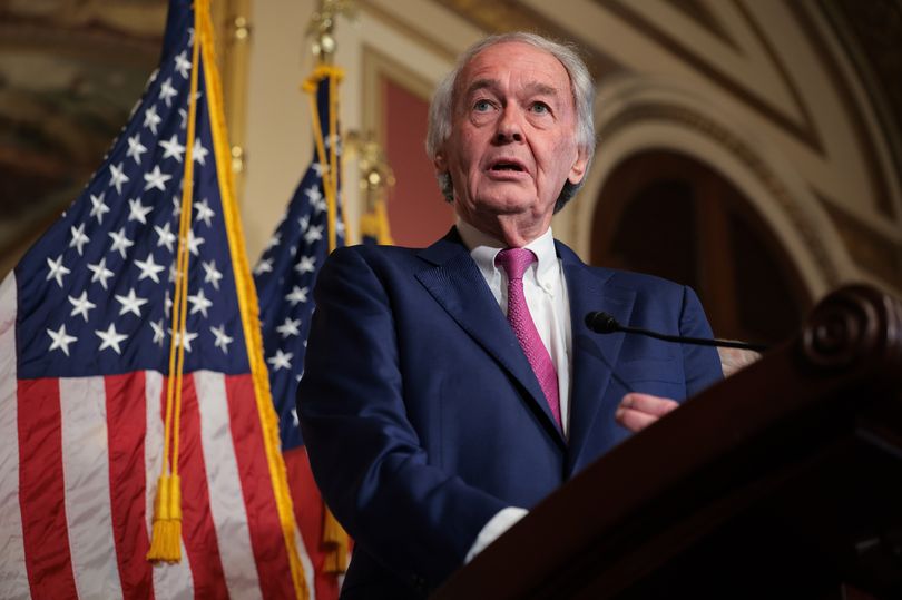 ‘Invoke the 25th’ senator demands as he declares Trump is unfit after ...