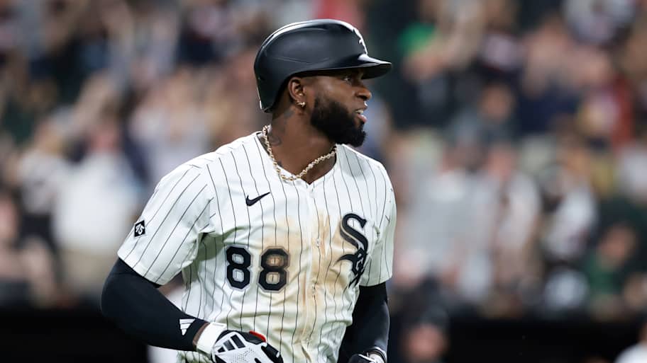 Luis Robert Jr. trade grades: Mets gamble could blow up in David ...