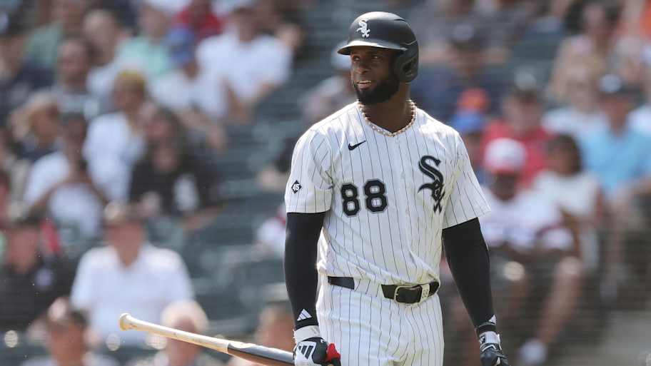 Mets' Luis Robert trade is another dollar store move to keep up with ...