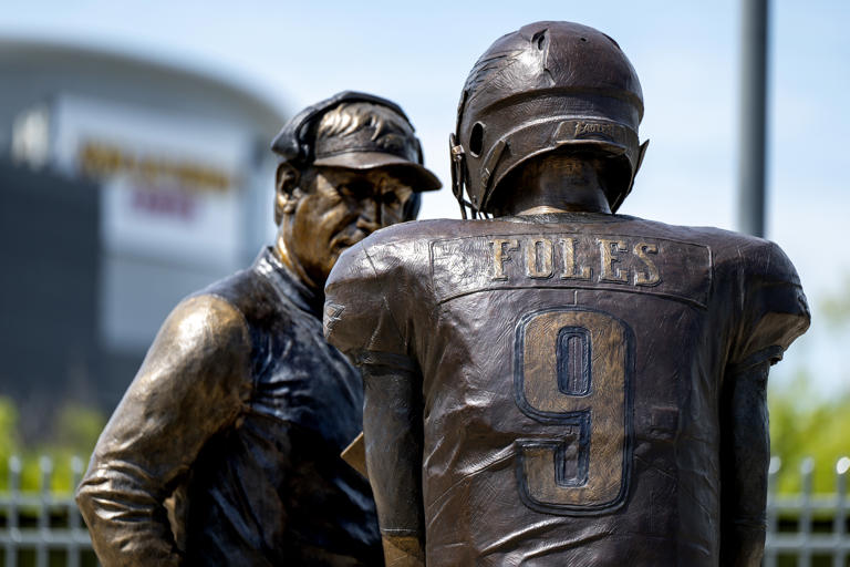 Jason Kelce says Broncos QB situation is different than ’17 Eagles ...