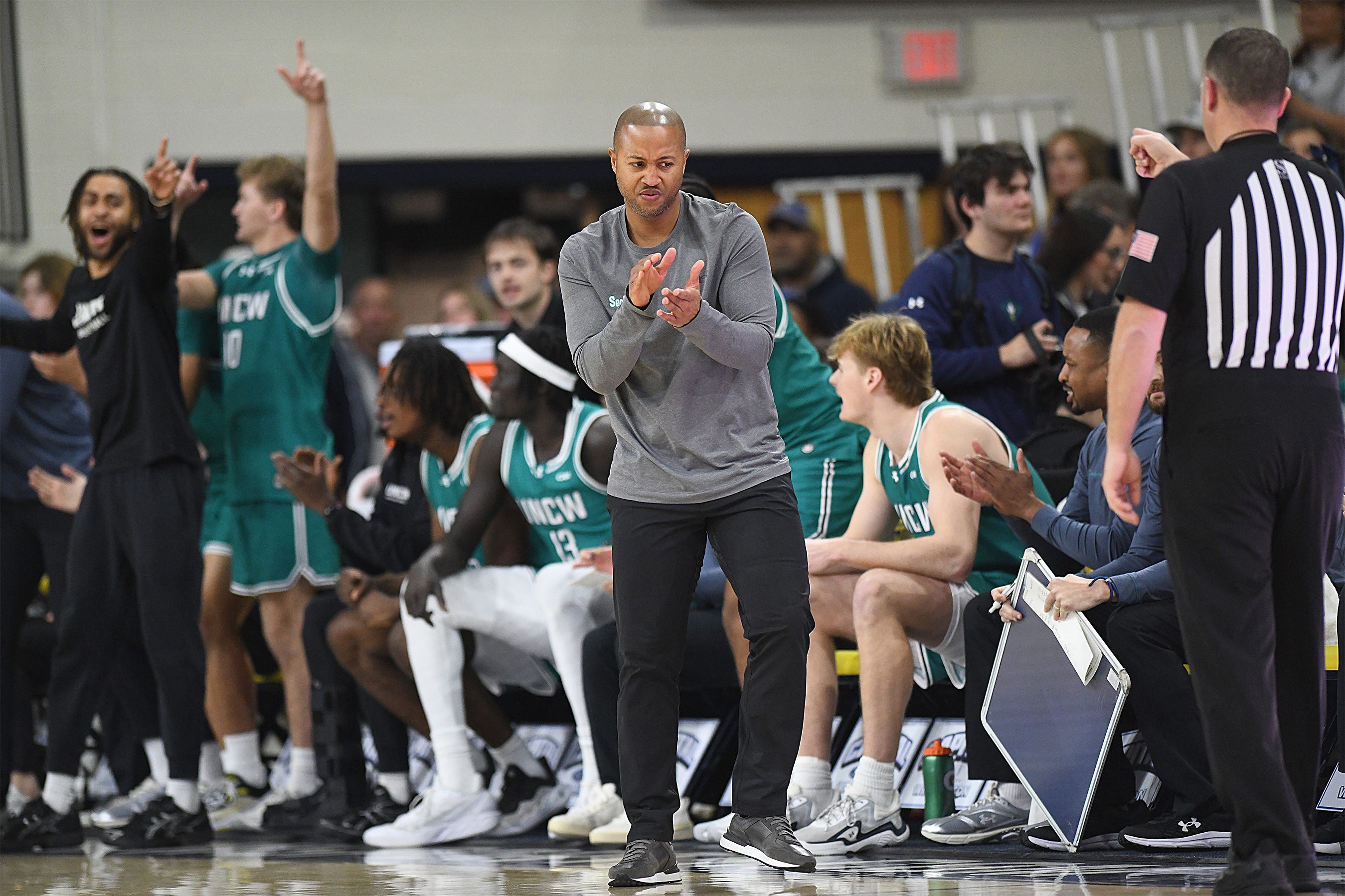 Winning in Wilmington: Siddle’s second-half Seahawks are grittier, more ...