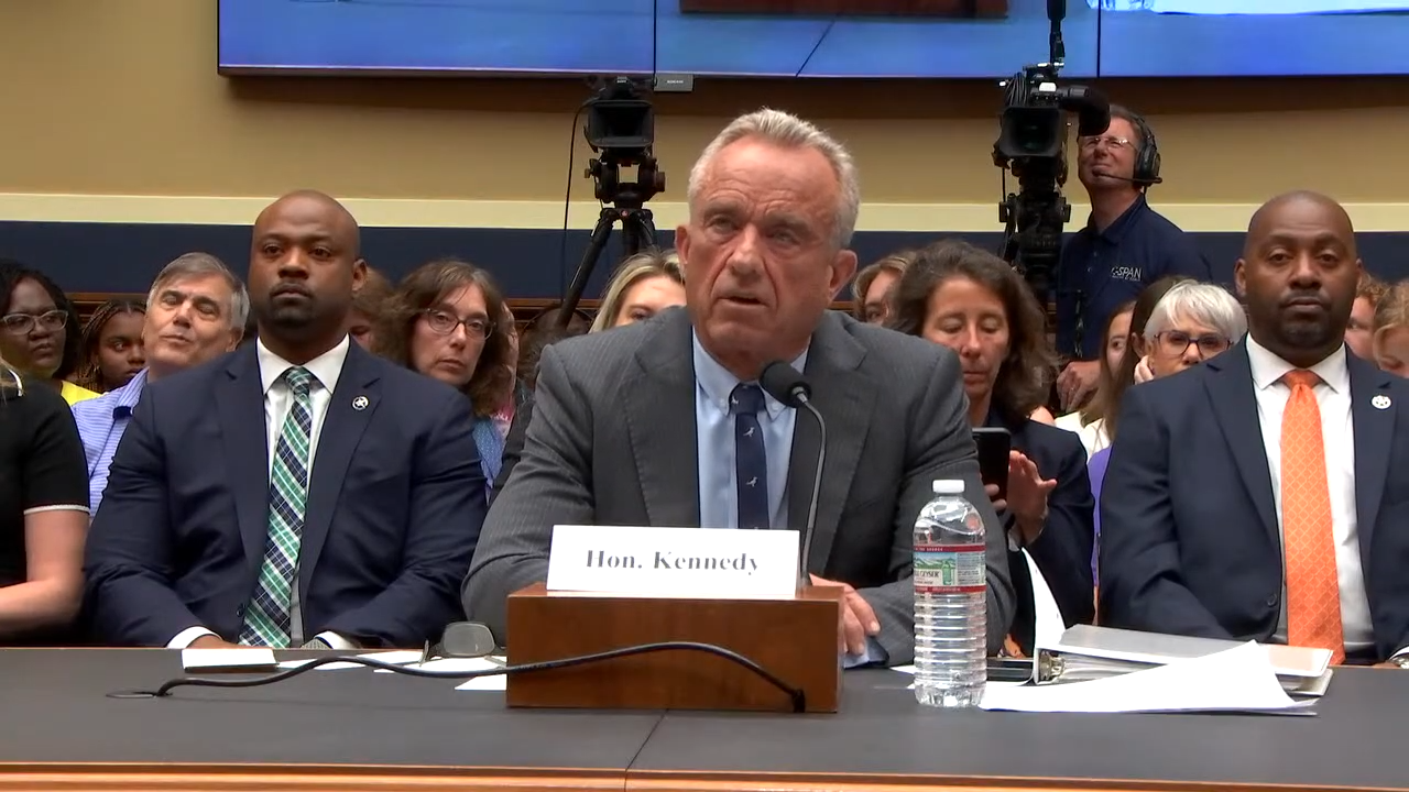 'I don't know anything': RFK Jr. gets caught sleeping at the wheel ...