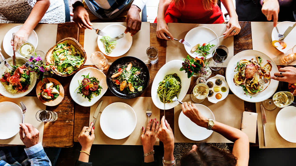 These stocks drive this year's 20% restaurant industry surge