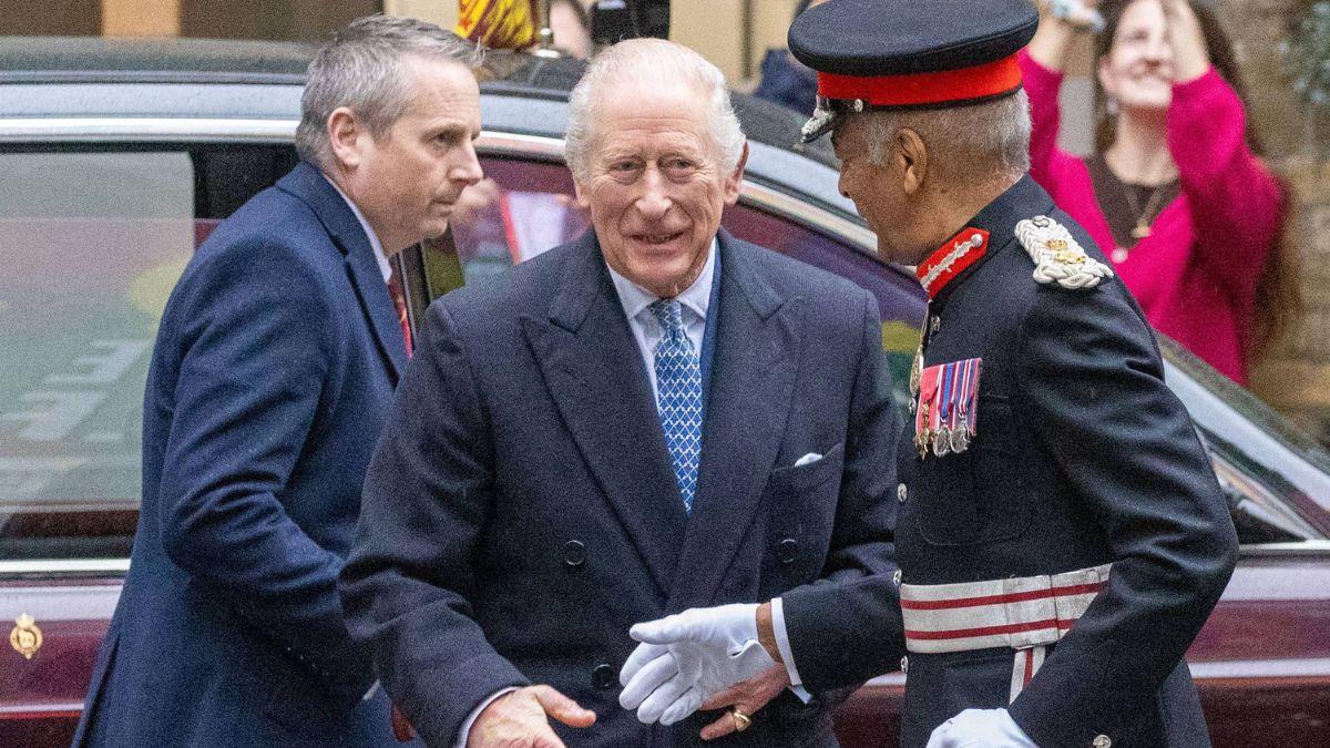 Billy Bush compares 'unfortunate' Brooklyn Beckham family feud to ...