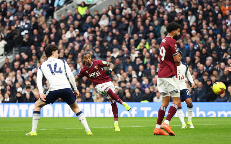 Transfer news live: Liverpool-Spurs swap, Man Utd get Mateta boost