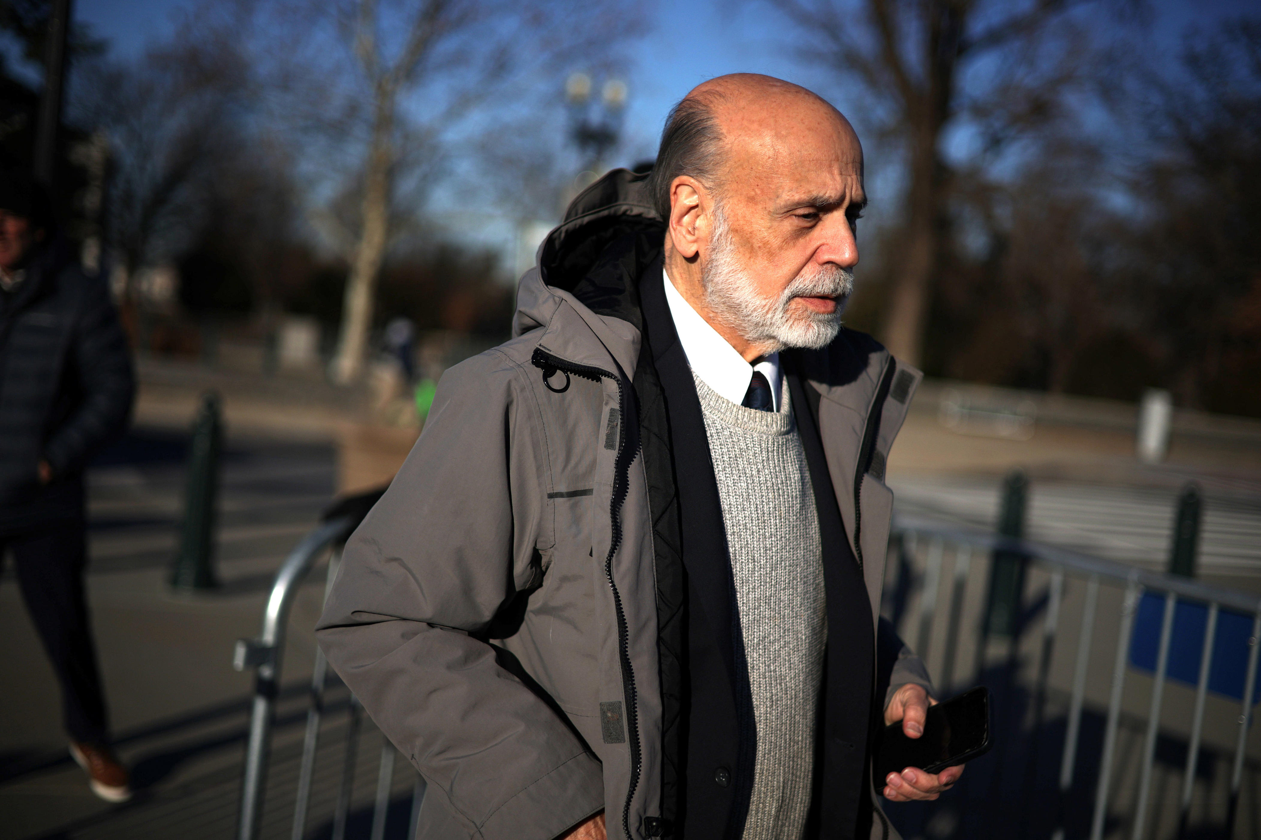 A majority of Supreme Court justices balk at Trump's handling of the ...