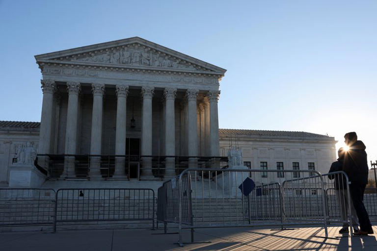 US Supreme Court appears reluctant to let Trump fire FED's Lisa Cook