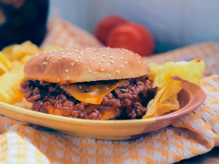 Sloppy Joe: el sándwich estadounidense de carne picada con tomate con ...