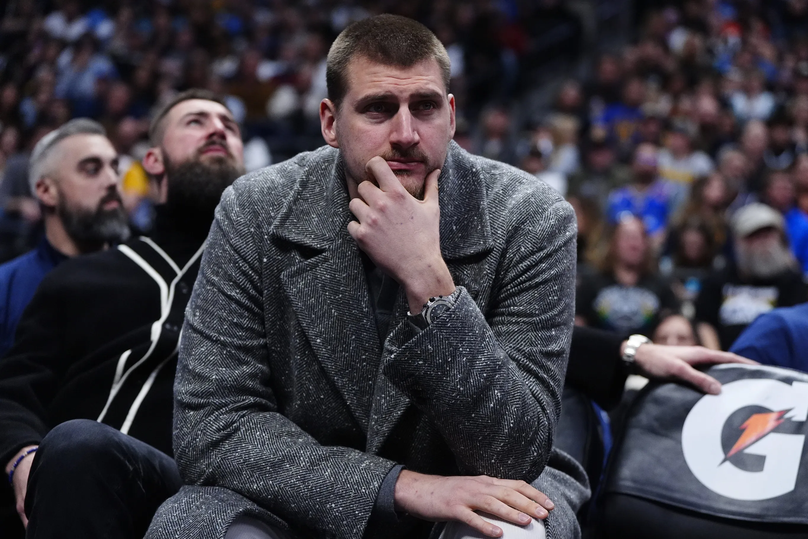 Lakers rally past Jokic-less Nuggets as LeBron salutes Denver star