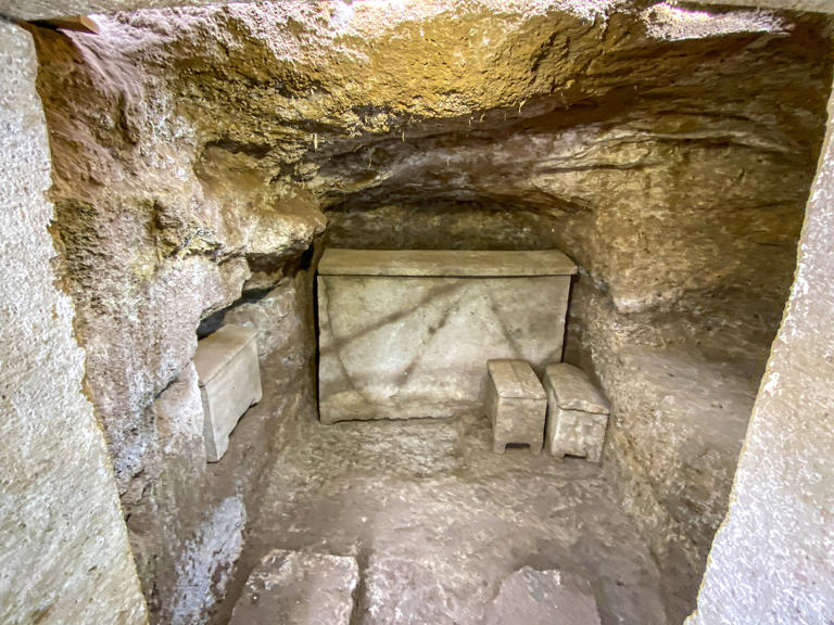 2,400-year-old Hercules shrine and elite tombs discovered outside ...