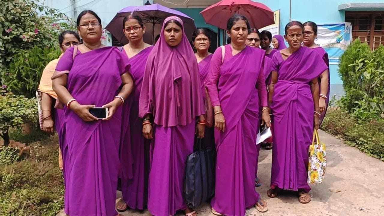 ASHA worker protest: আশাকর্মীর চাকরি পেতে কীভাবে আবেদন করবেন?