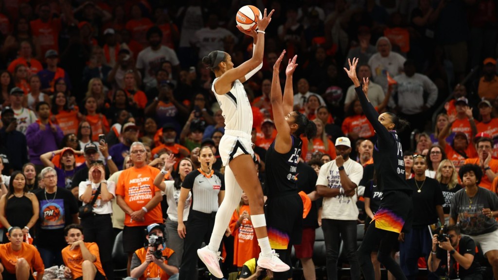 WNBA announces schedule despite lack of new CBA