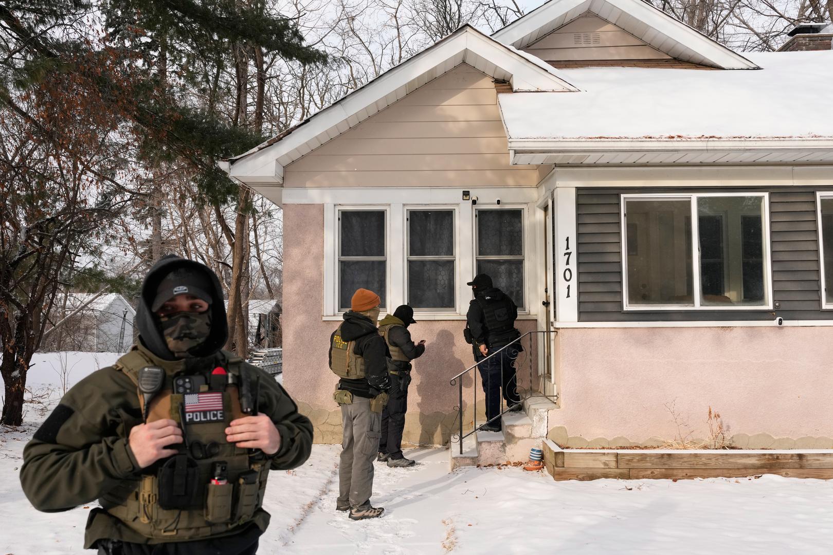 ICE memo tells agents they can enter homes without judge-issued warrants