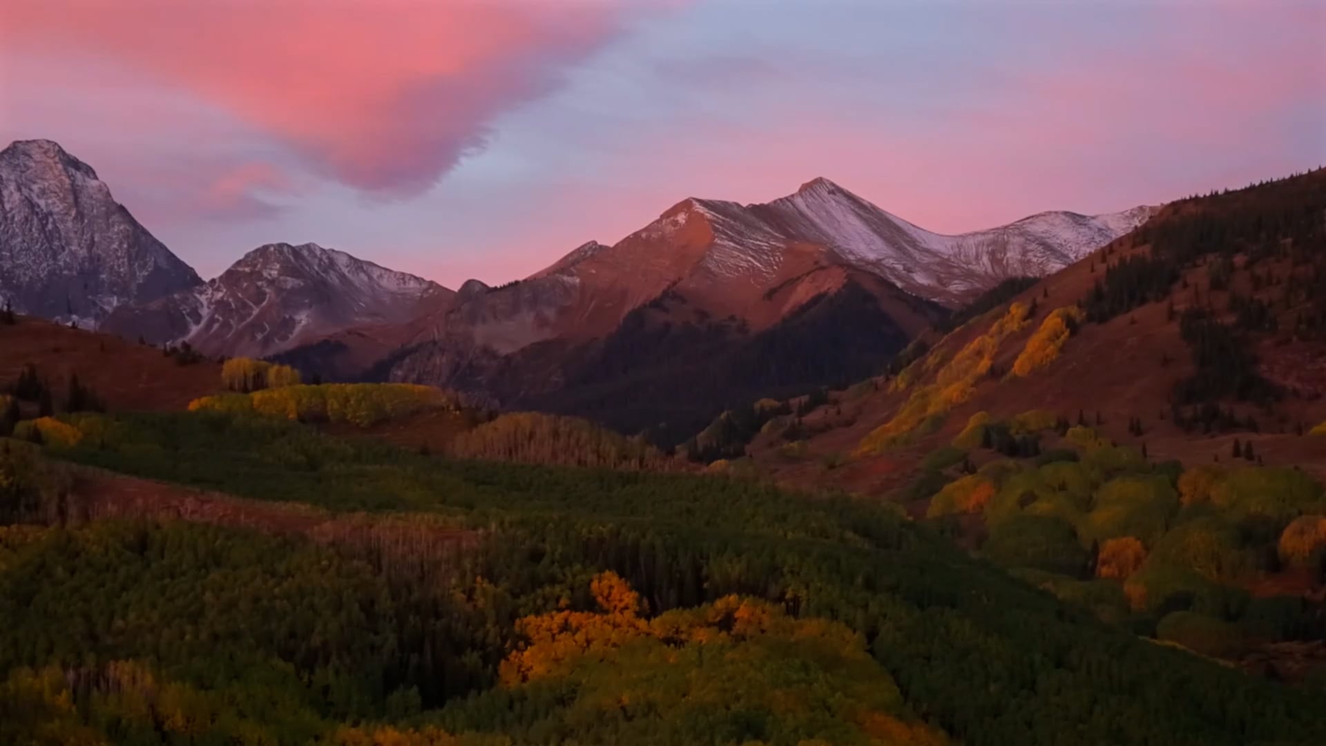 Aspen, Colorado: Drónnal örökítették meg a Maroon Bells fenséges csúcsait