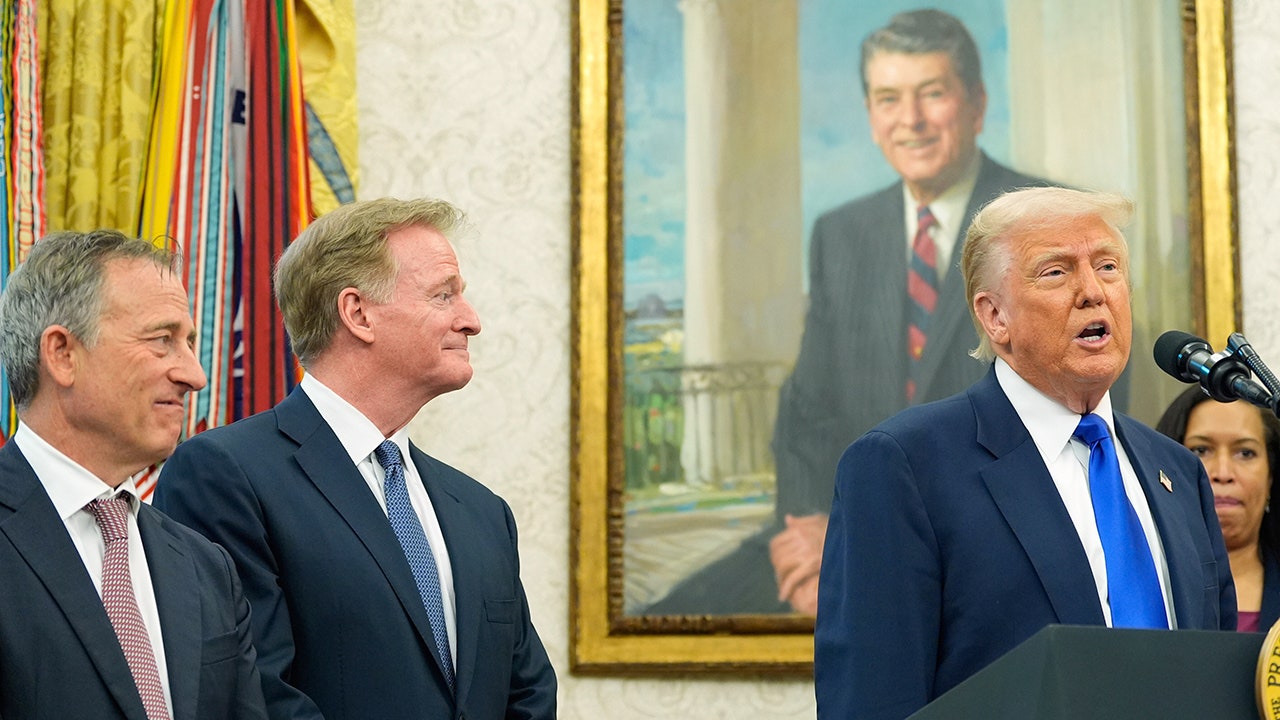 Trump to host major sports commissioners in Oval Office for America 250 ...