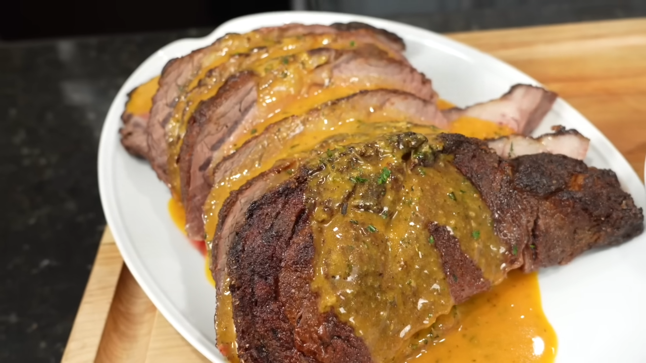 How chefs get perfect prime rib using only the oven