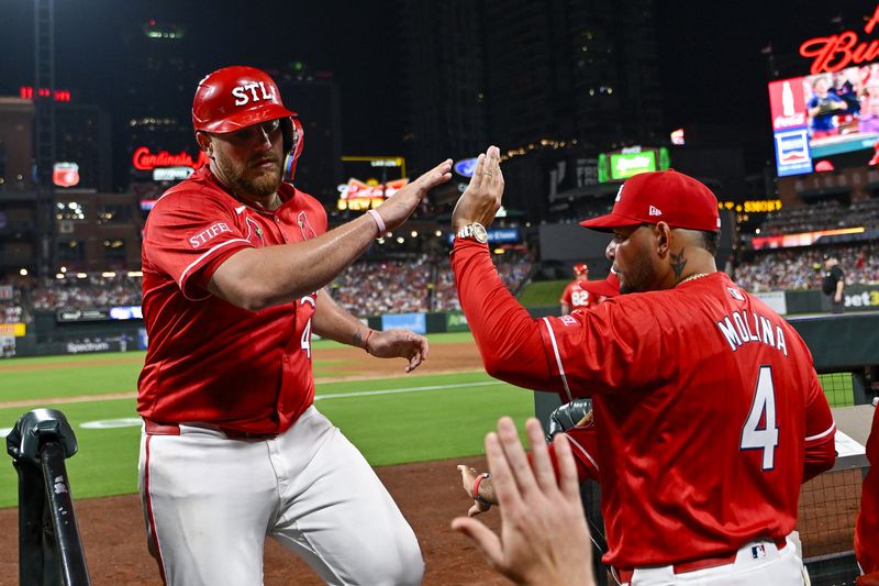 Yadier Molina rejoins Cardinals in front-office role