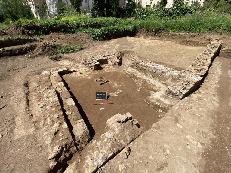 2,400-year-old Hercules shrine and elite tombs discovered outside ...