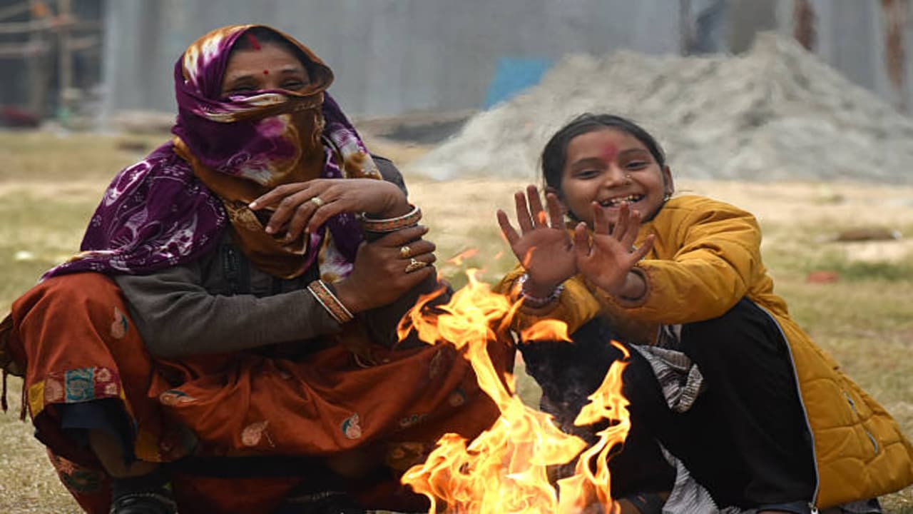 Delhi-NCR weather on January 22 2026: Foggy morning, clouds build up ...