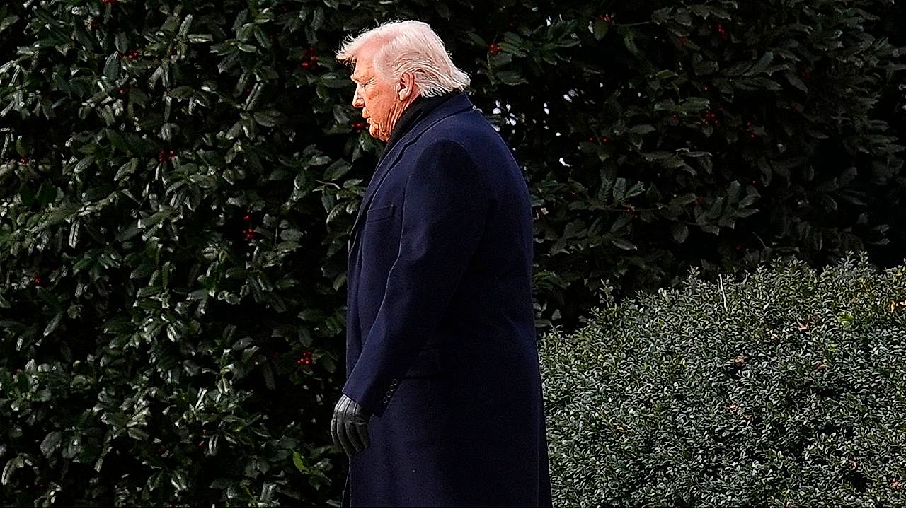 Trump threatens 200% tariffs after Macron rejects 'Peace Council'