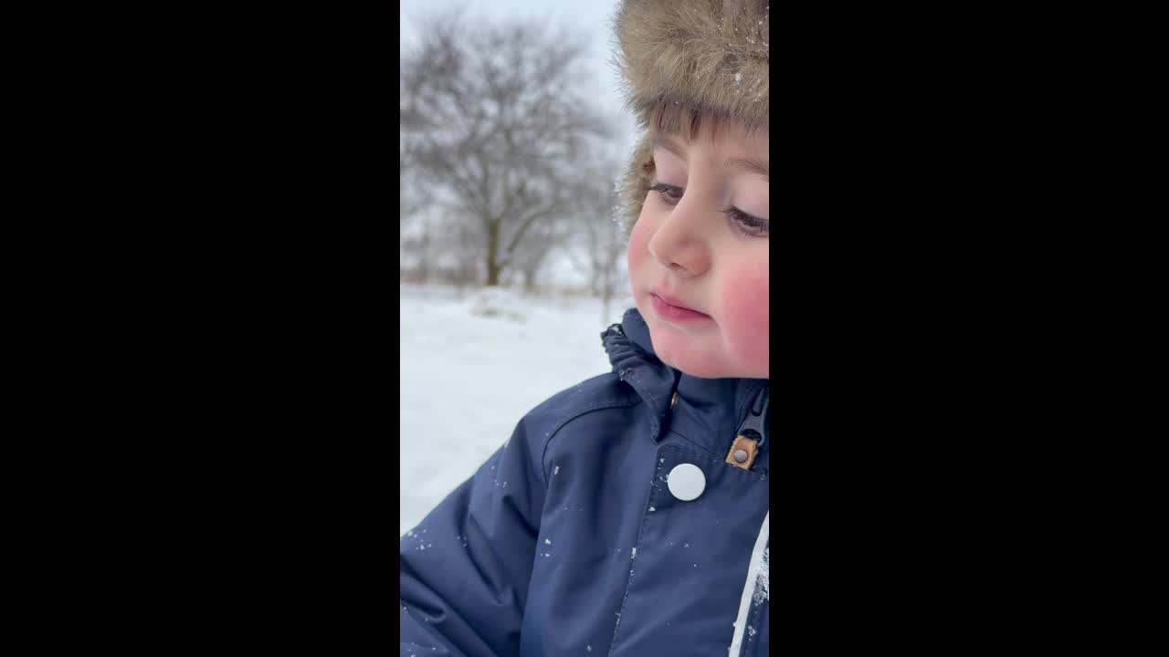 Baby in Georgian village tries icicle snack in viral 433,000‑view ...