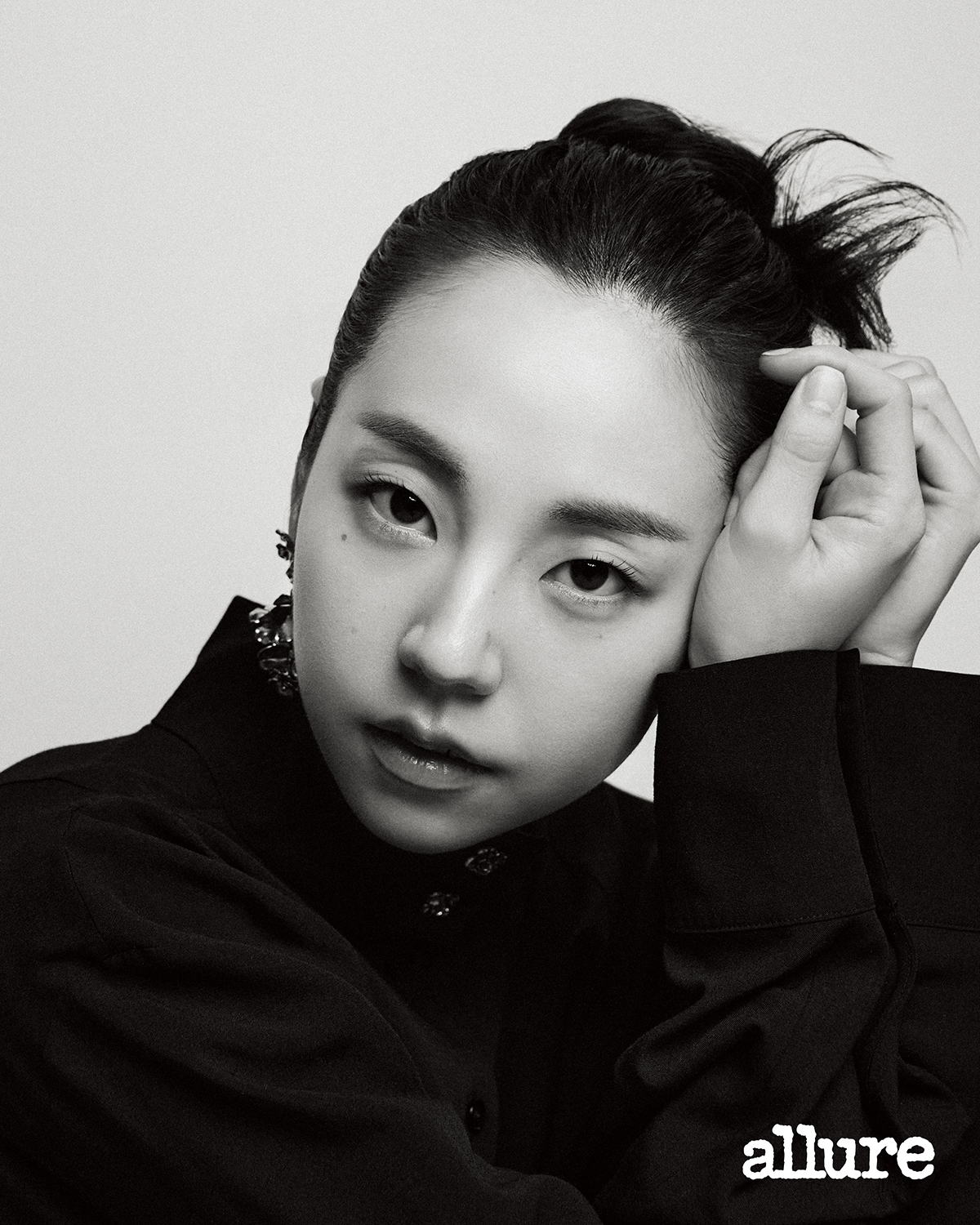 Ahn So-hee in a two-hander, four faces growing deeper