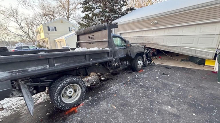 Snowplow driver allegedly confessed to snorting 3 'bumps of cocaine ...
