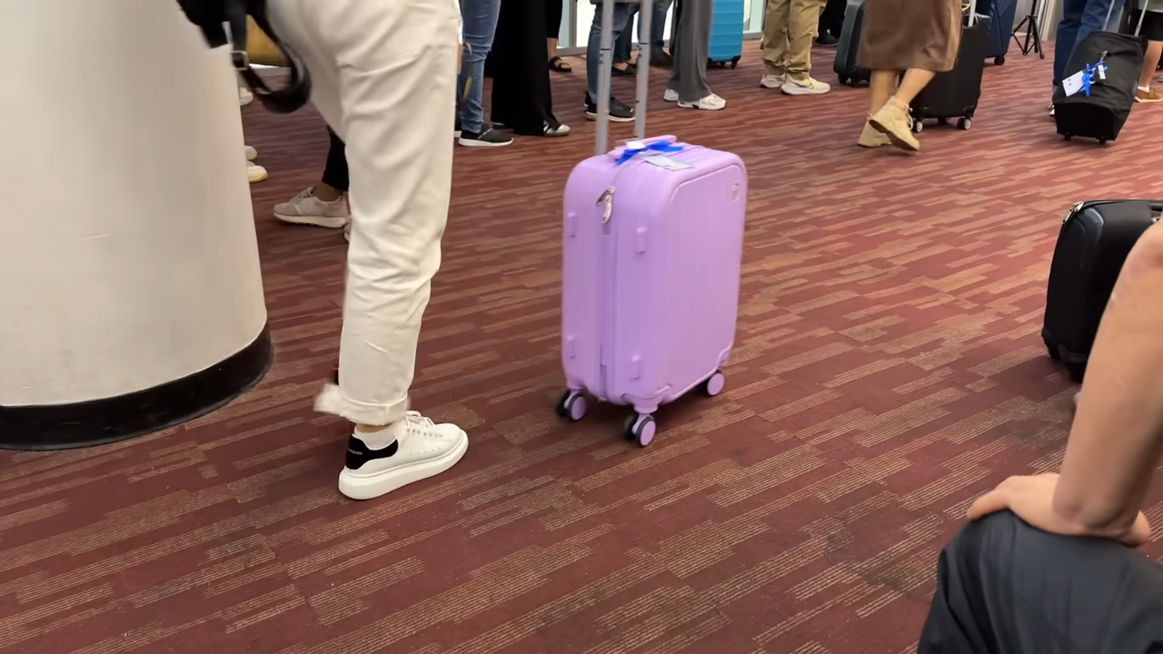 How experienced travelers avoid carry-on fees