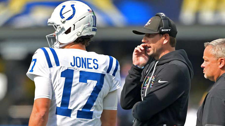 Colts legend chimes in on decision to keep Ballard, Steichen