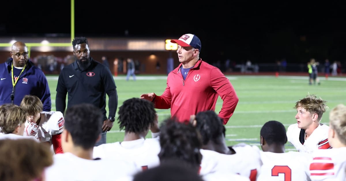 Longtime Kansas high school football coach announces decision to step down