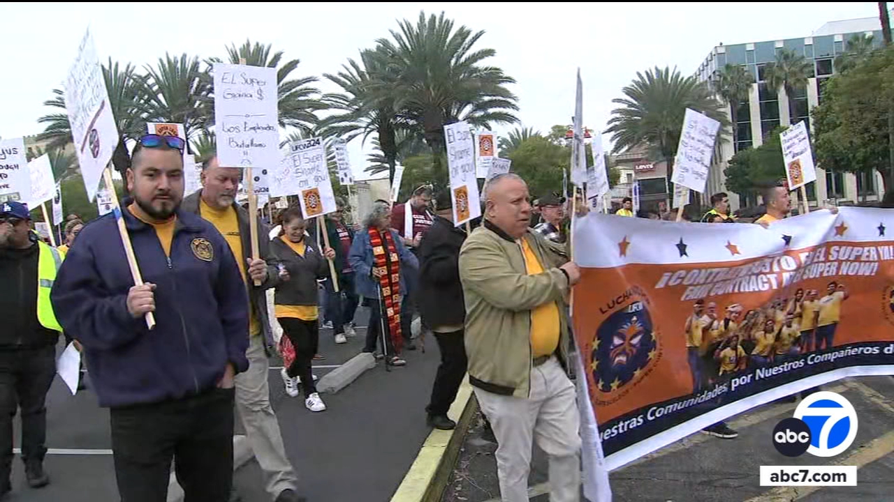 El Super employees at Commerce rally say they want federal agents kept ...