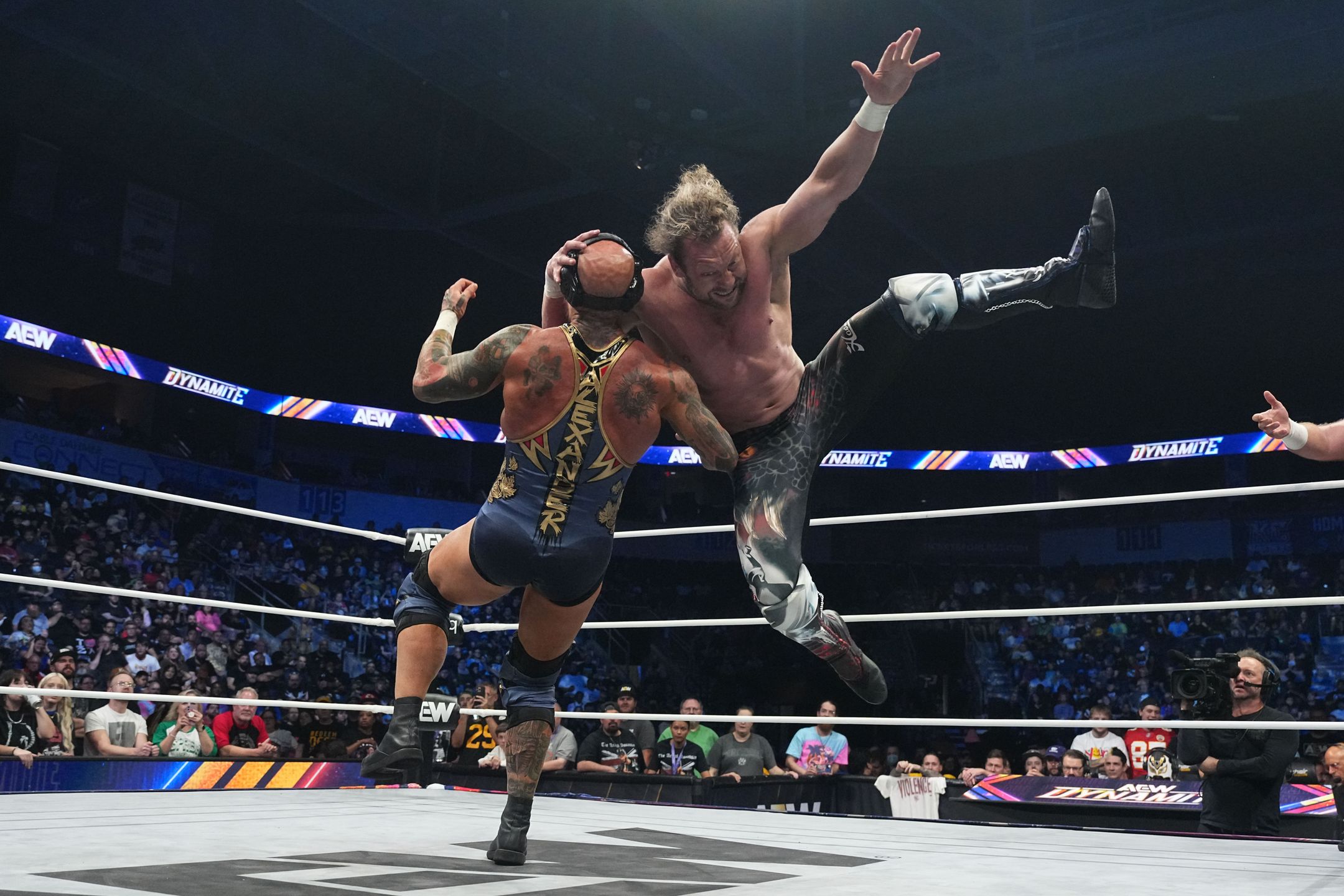 AEW Dynamite results, live discussion (Jan. 21, 2026): Swerve, Omega ...