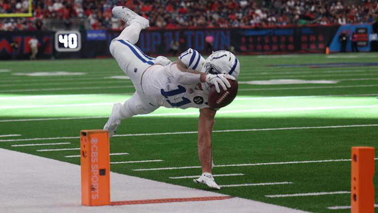 Colts legend chimes in on decision to keep Ballard, Steichen