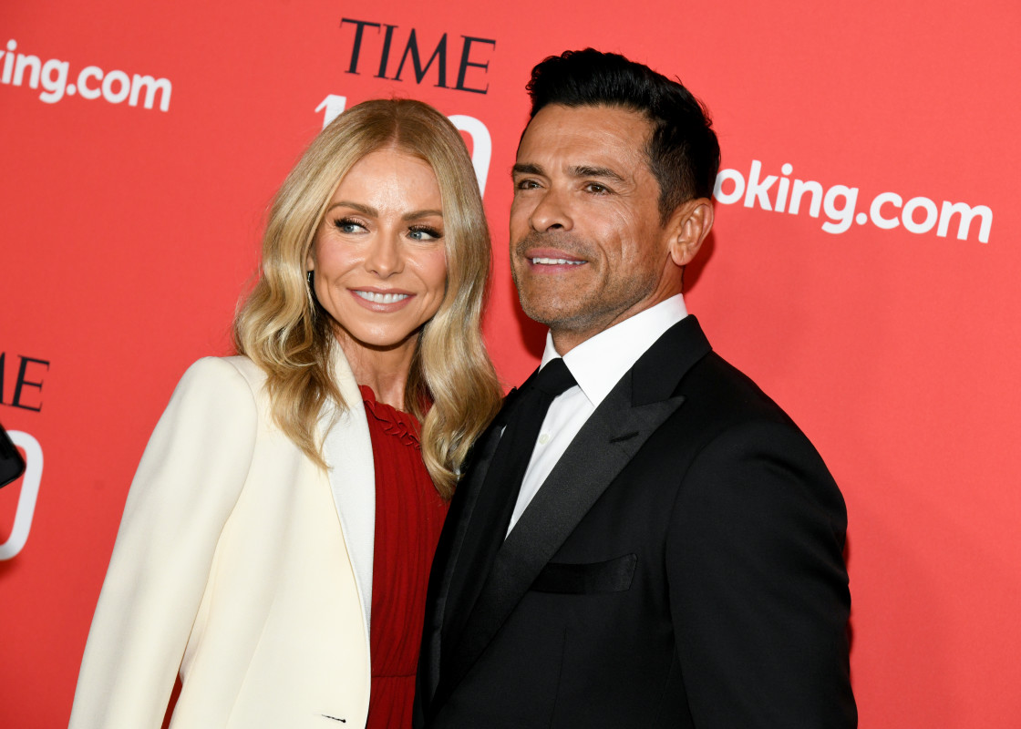 Kelly Ripa announces husband Mark Consuelos's next big career move