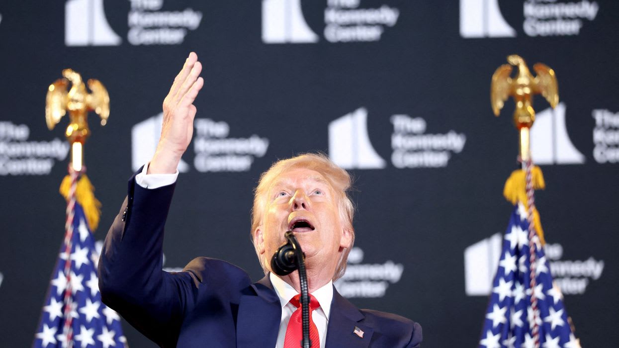 Trump shocks with proposal to make himself 'king of the world'